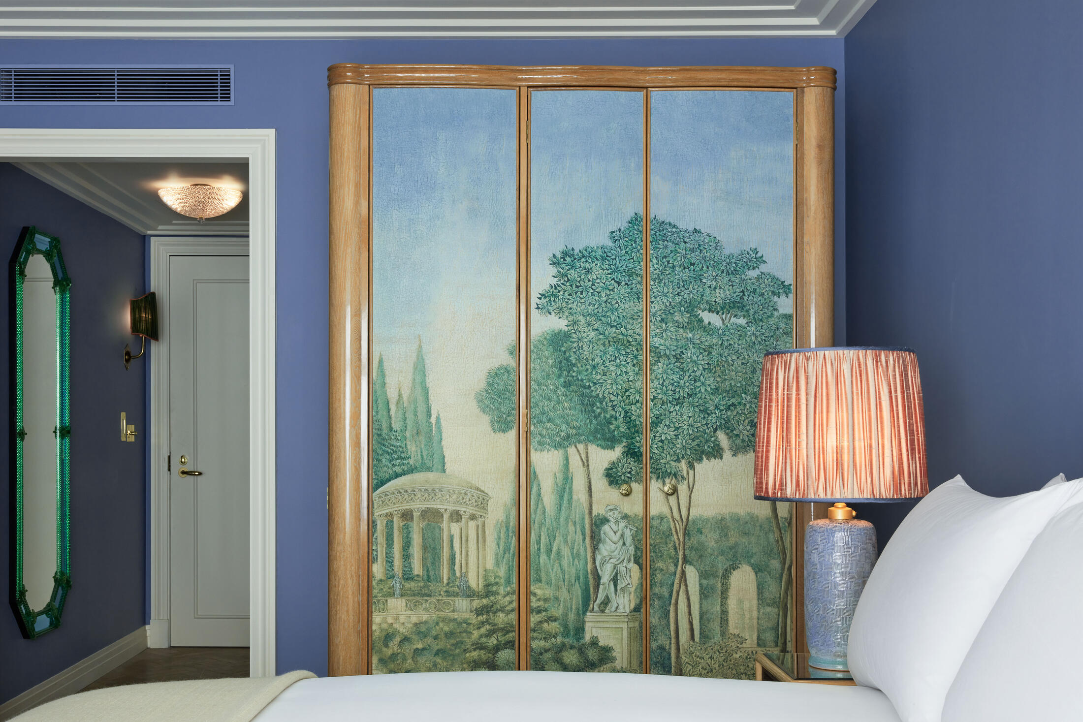 London Soho Hotel Rooms & Suites | Broadwick Soho